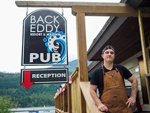 Backeddy Pub/Restaurant | Oceanfront patio, Egmont Sunshine Coast BC